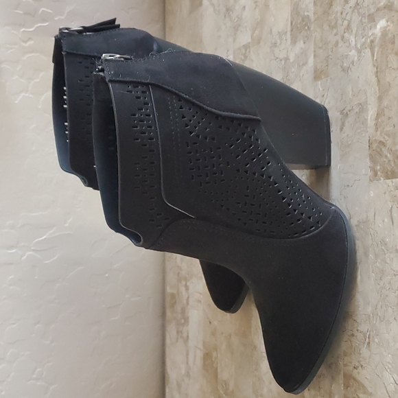 Qupid | Shoes | Qupid Black Bootie | Poshmark